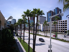 Best Local Moving Company in Long Beach, CA - Mover Services Box-n-Go